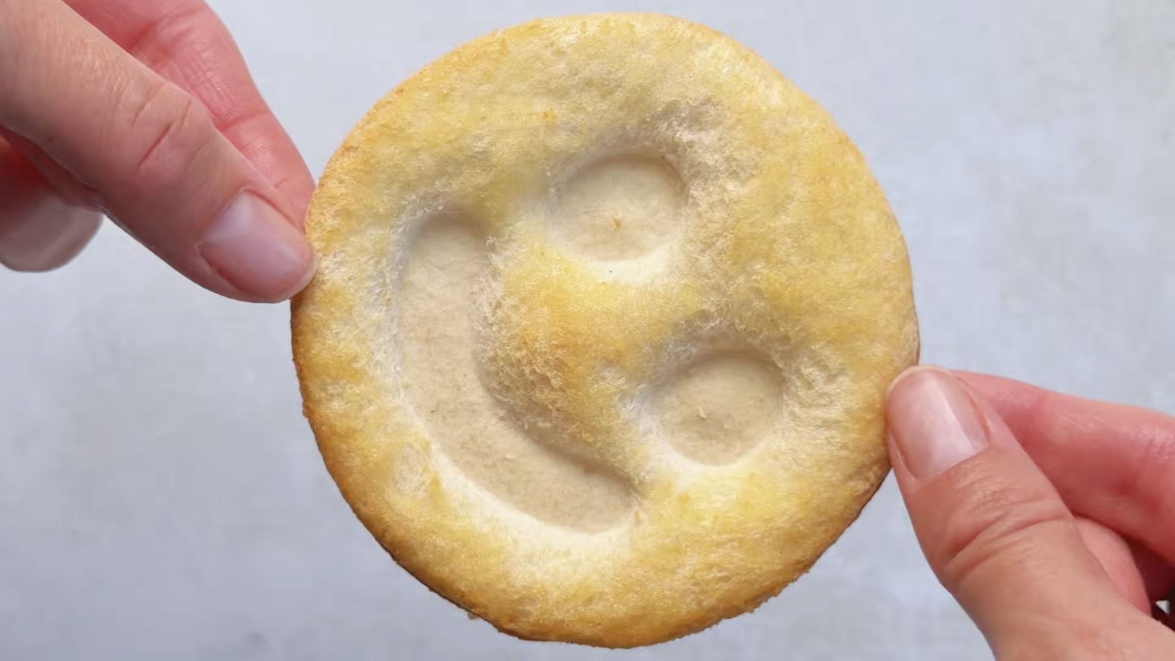 El truco de la tostada sonriente hace más divertidas las tostadas con ...