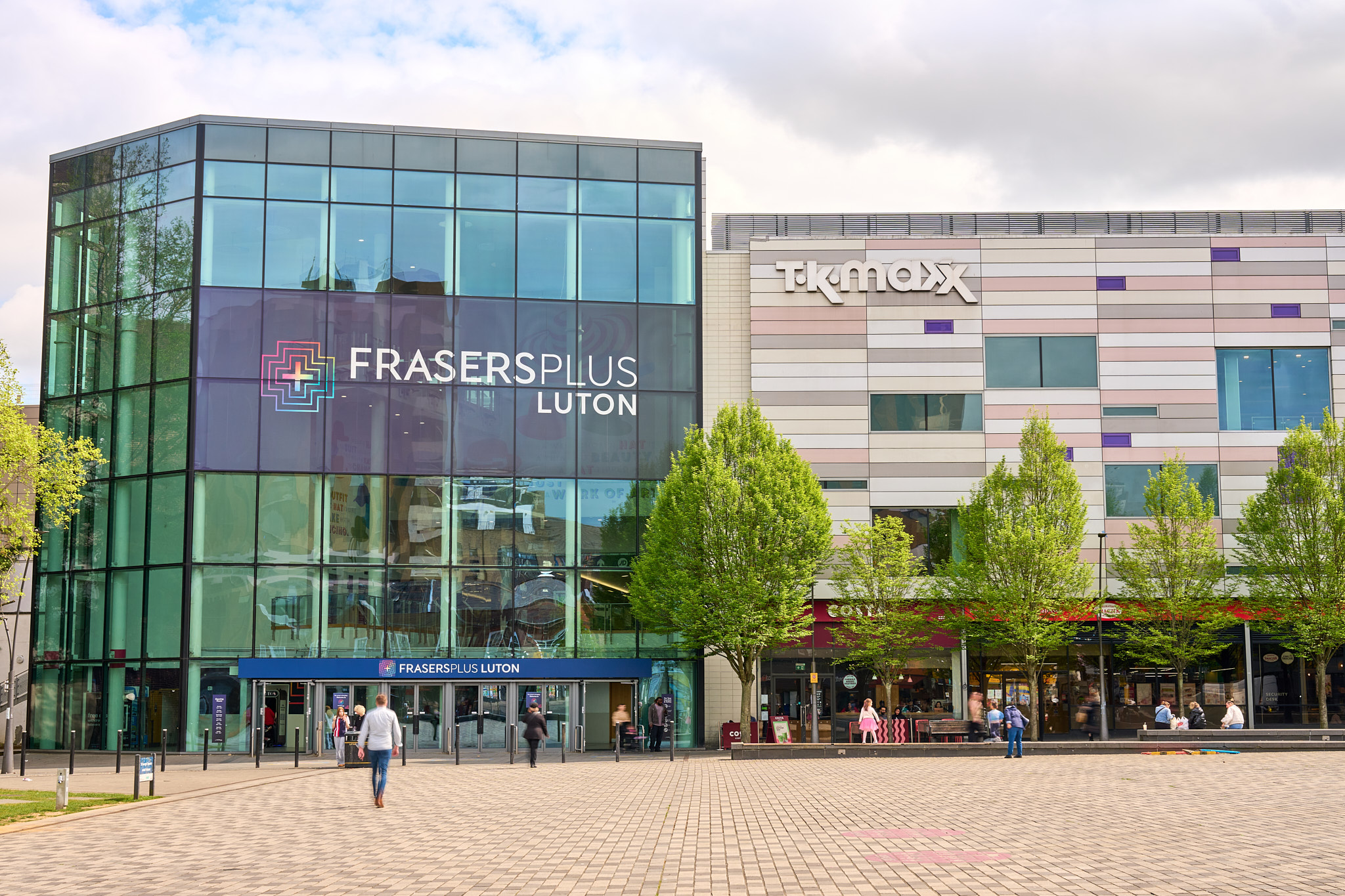 Beat the heatwave and make the most of May half term at Frasers Plus Luton