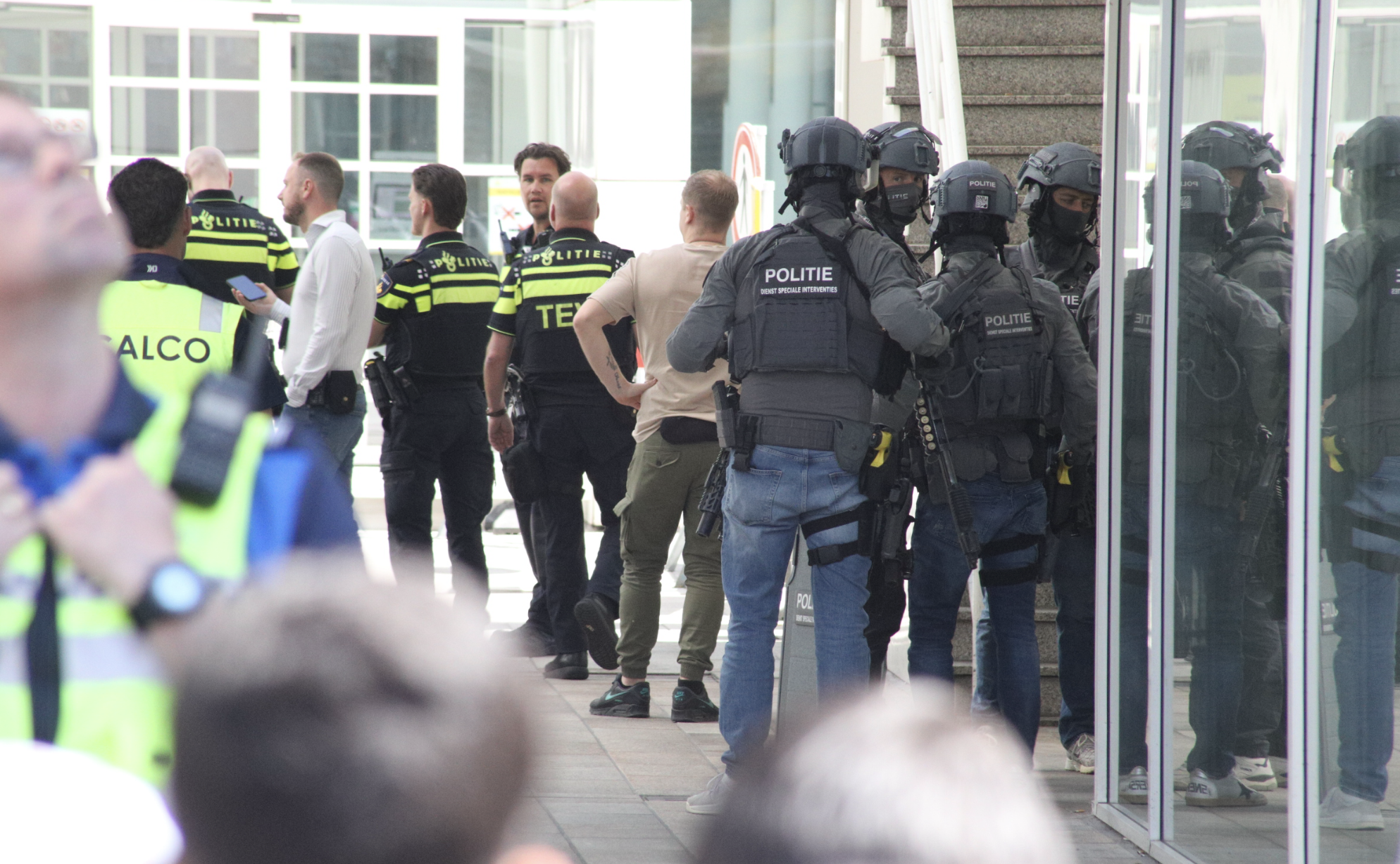 Stadhuis Den Haag ontruimd om verdachte situatie