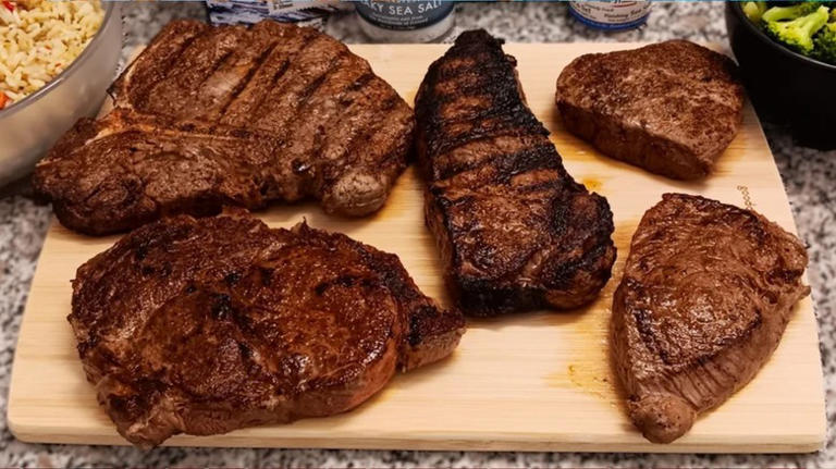 The best LongHorn Steakhouse steak, according to our taste test
