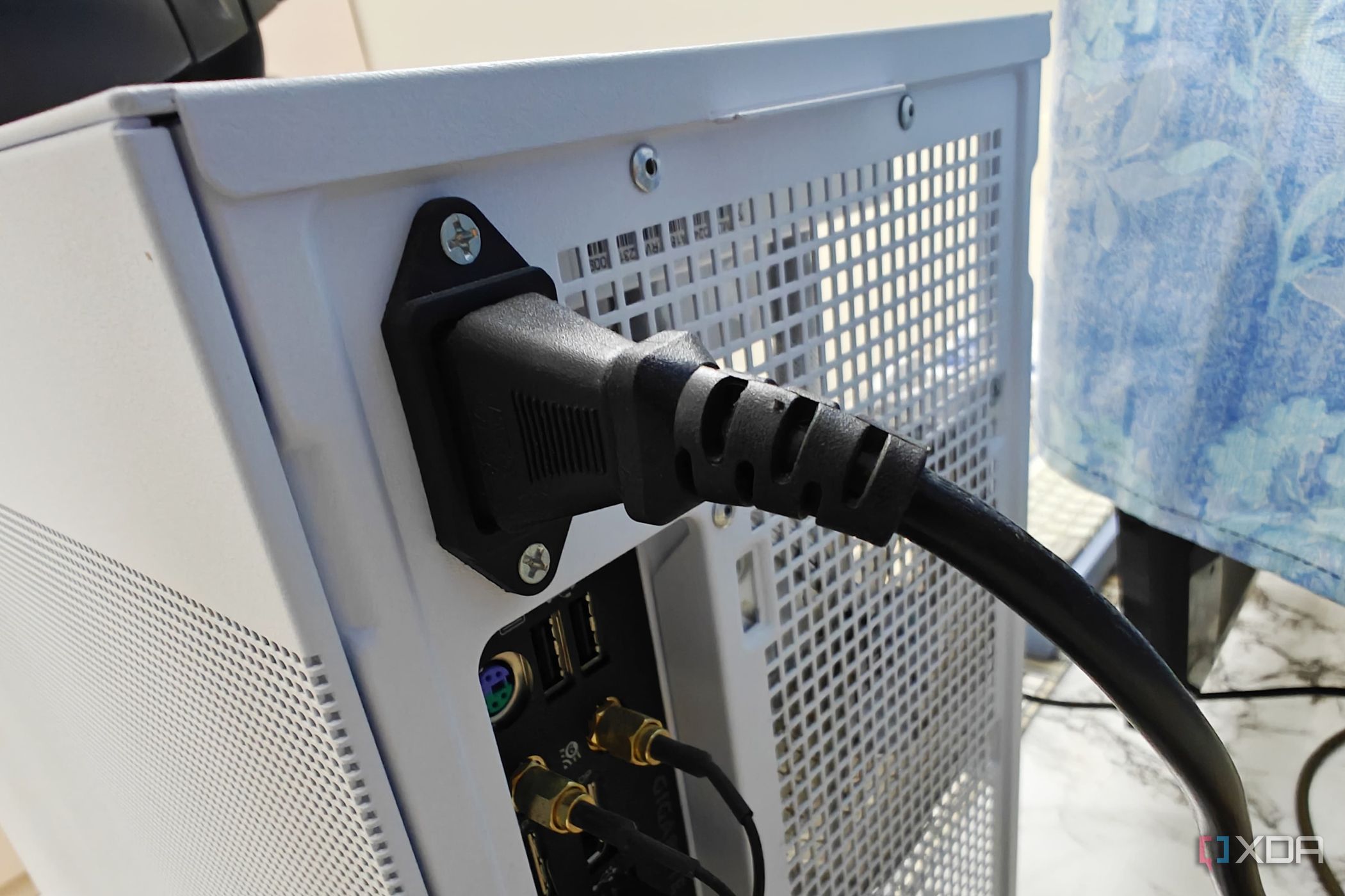 Plugging your PC directly into a wall socket is terribly risky — most ...
