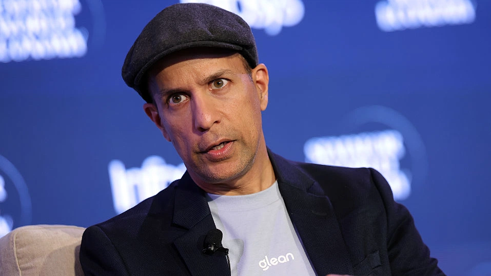 Glean CEO stresses work ethic as hiring trust declines