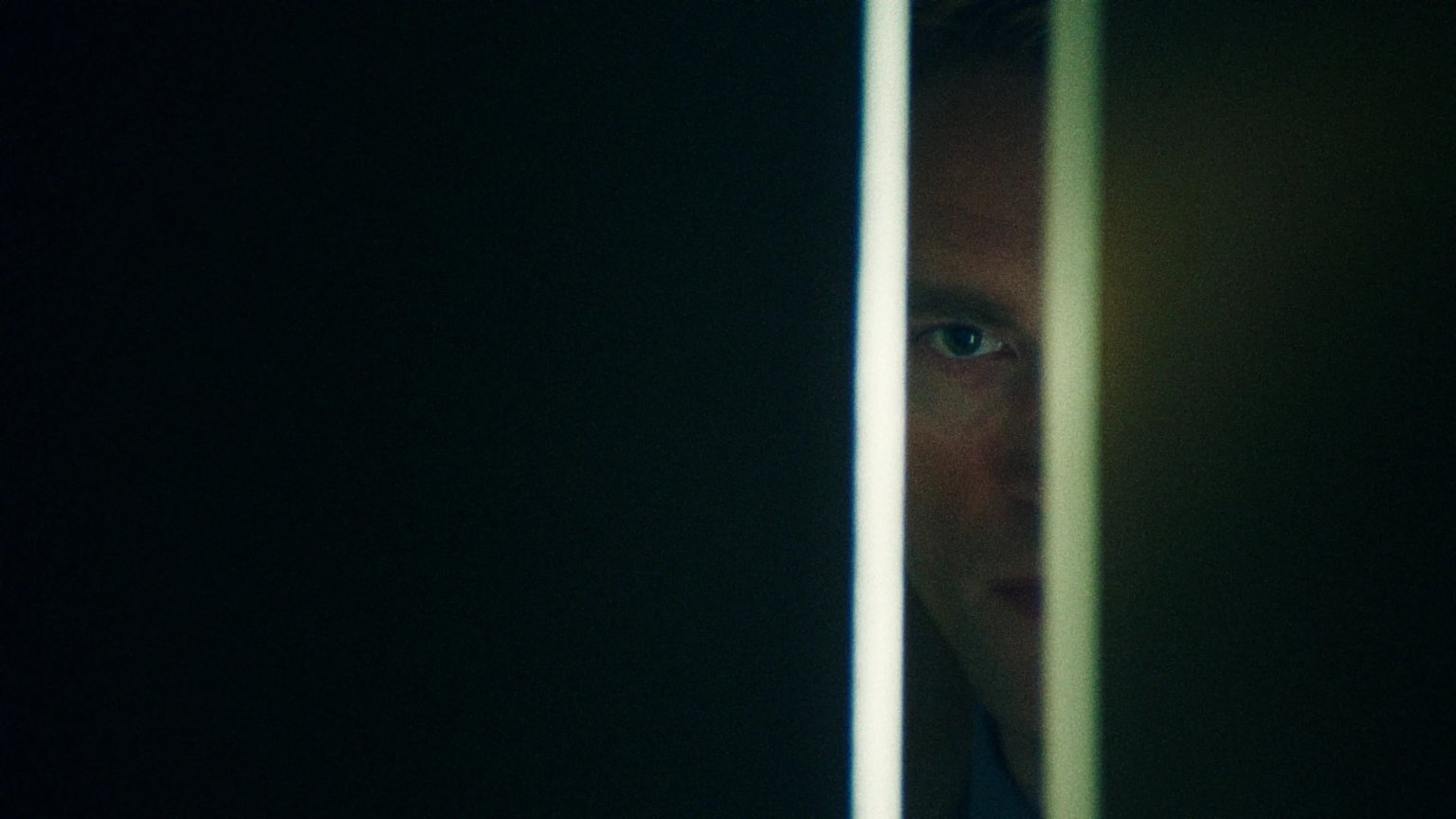 Robert Pattinson scoort ongemakkelijk televisiesucces in de teaser van ...