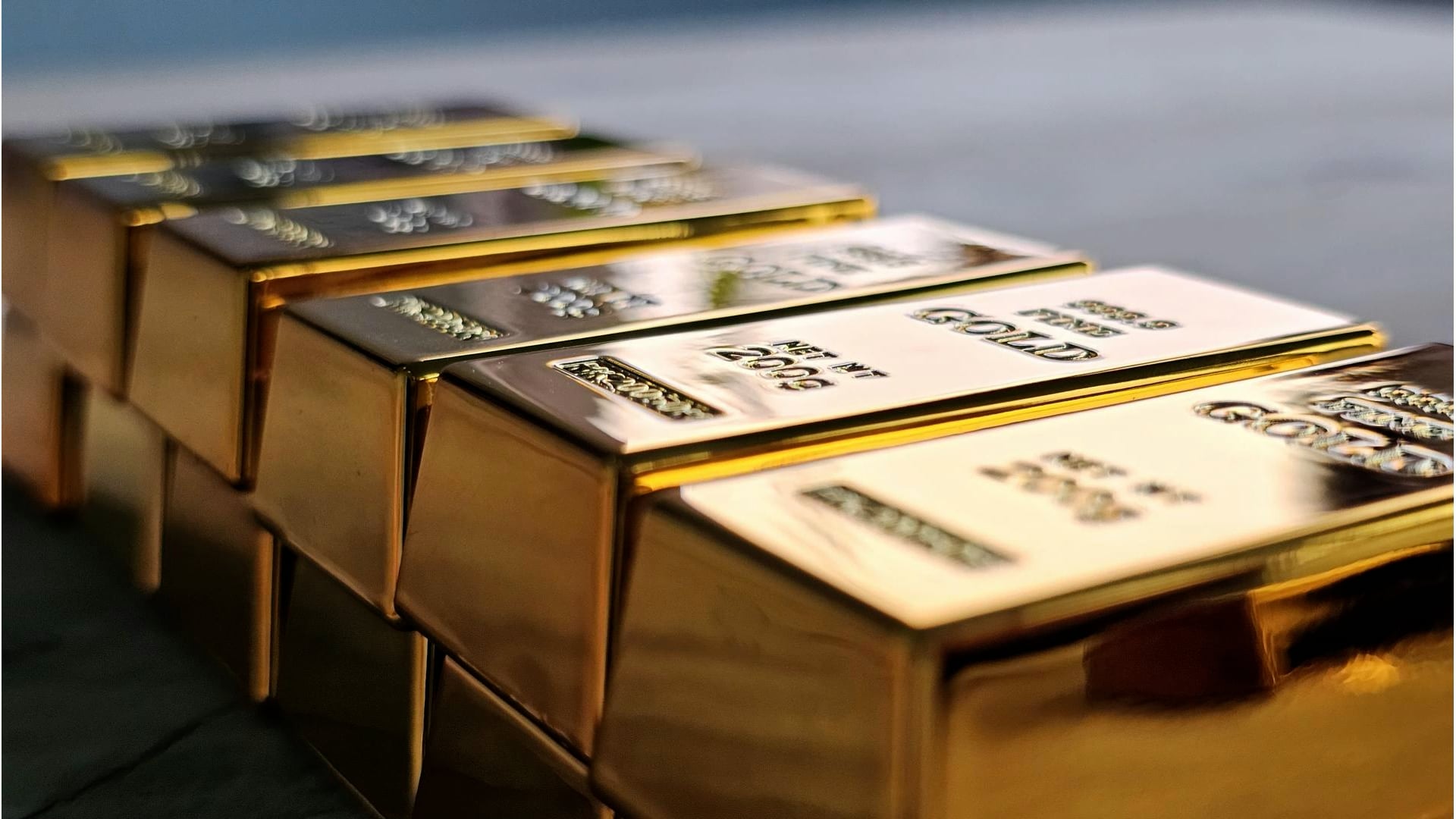 Former CIA official found with $40M in gold bars and arrested