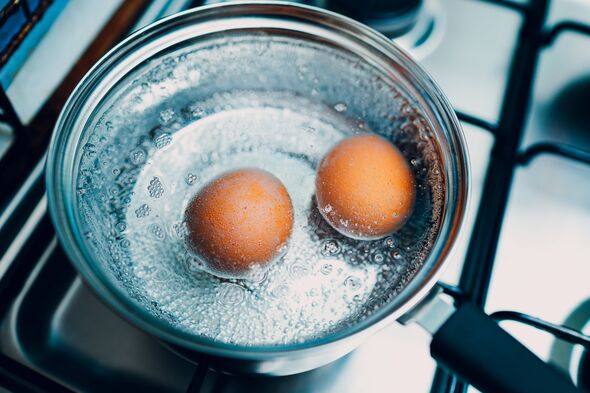 Boiled eggs won't crack if you do easy step before cooking
