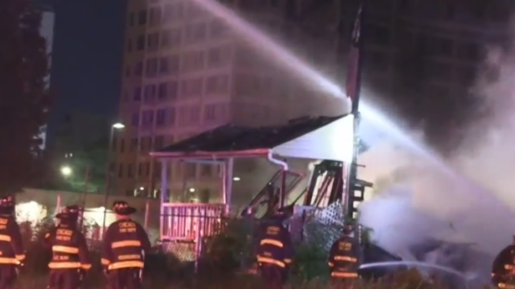 House collapses after fire in West Garfield Park