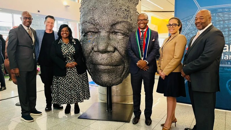 Unveiling Nelson Mandela's statue at Atlanta Airport: A symbol of ...