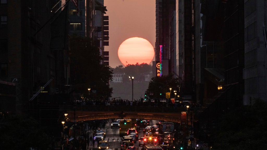Manhattanhenge 2026 will be visible across NYC. Here's the forecast and ...