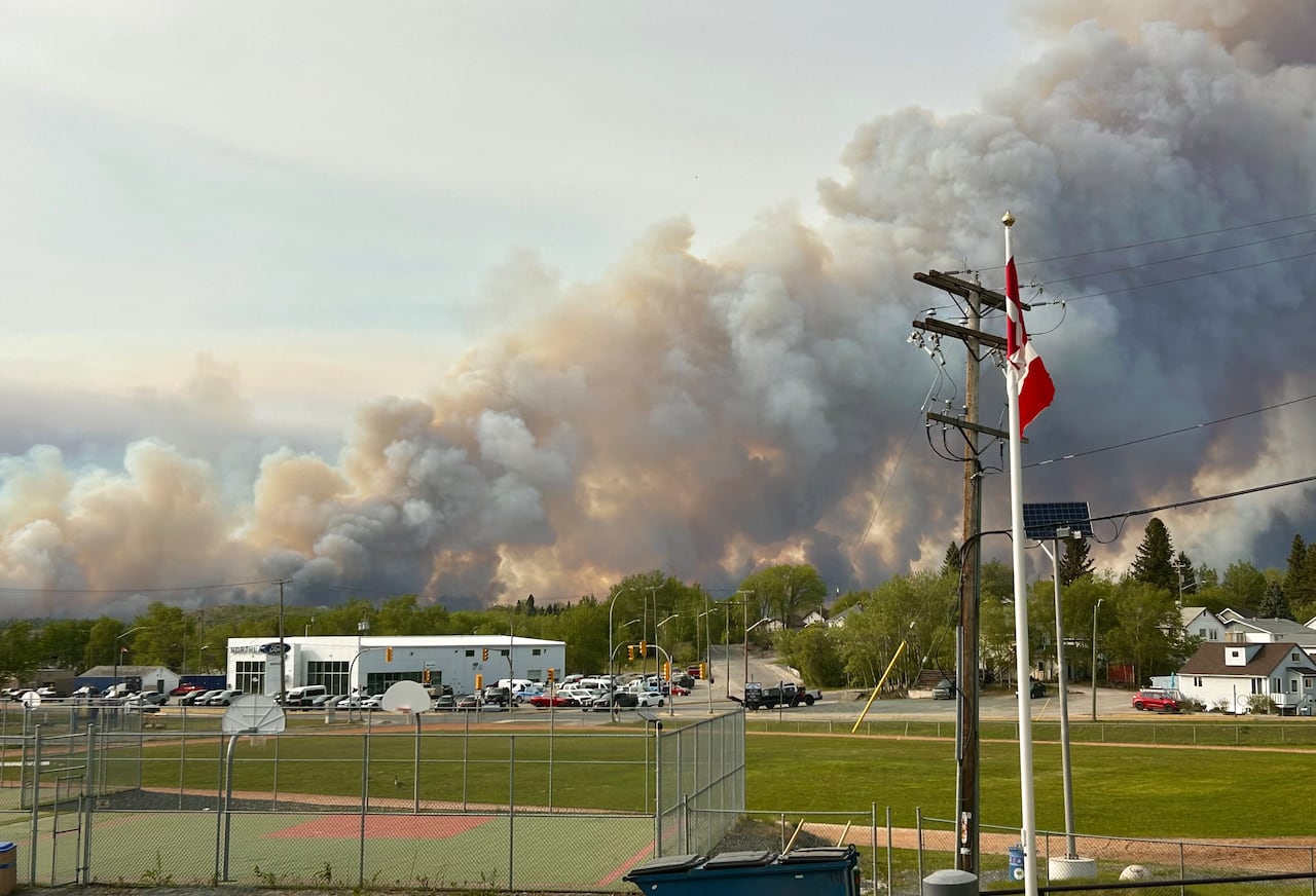 Flin Flon, Man., residents remember fire evacuation one year on
