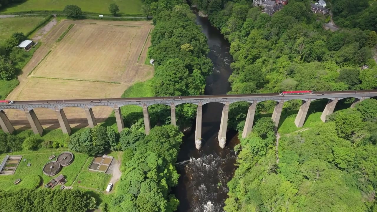 Pontcysyllte Aqueduct, Wales: Drone discovers the Dee Valley