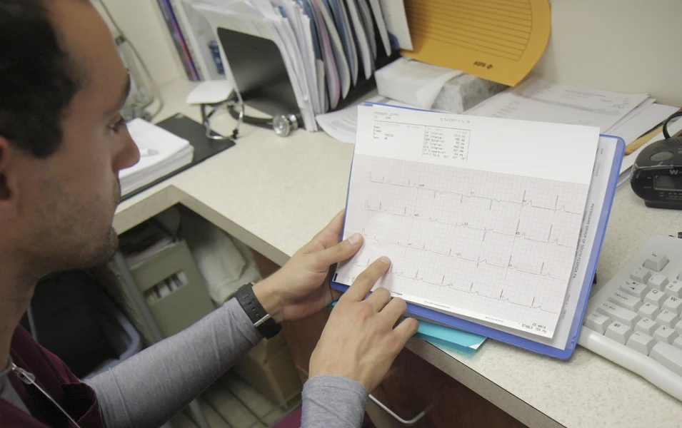 Major study questions routine beta blocker use after heart attacks