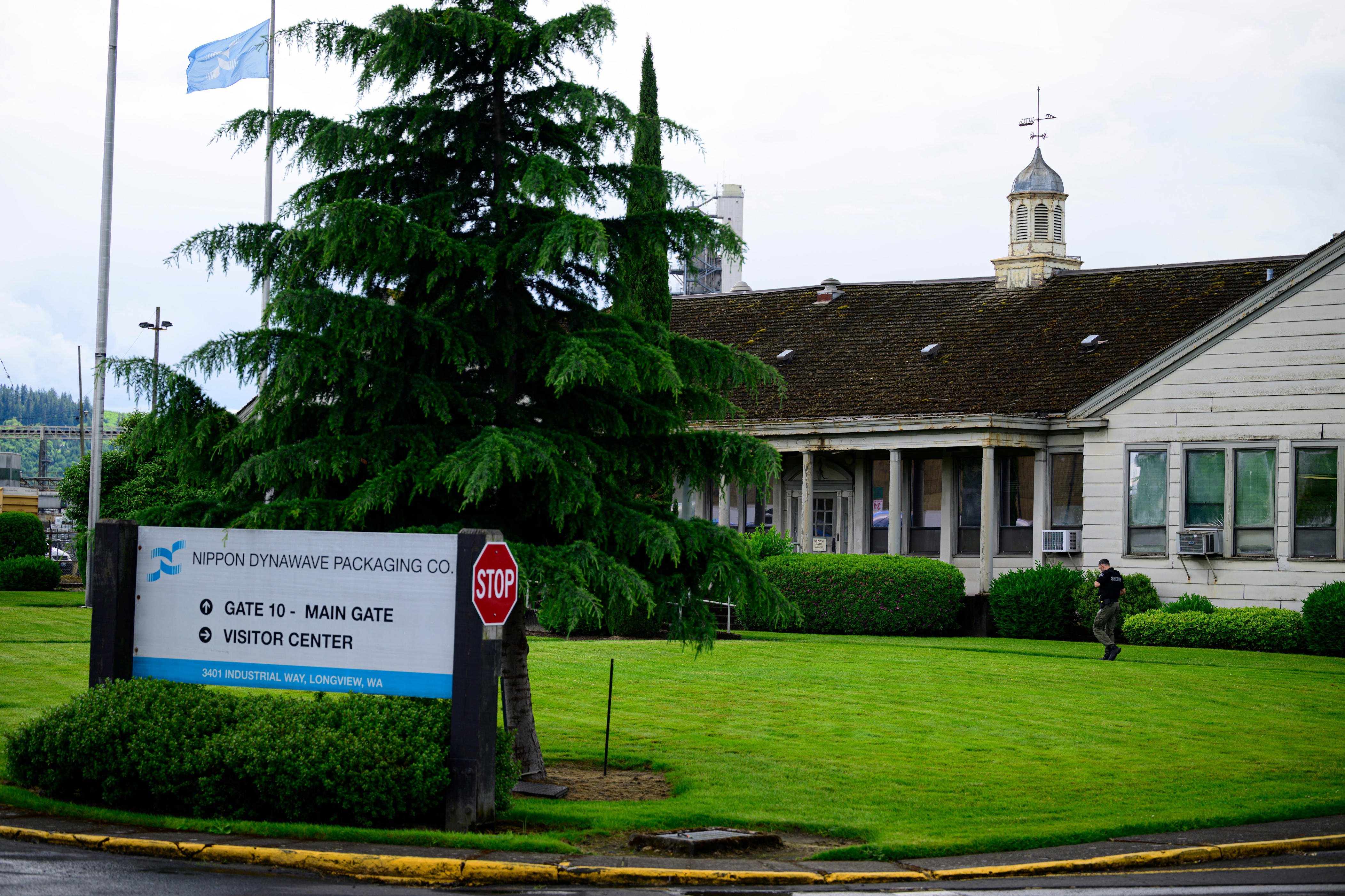 Death toll from Washington chemical disaster climbs to 8; more expected