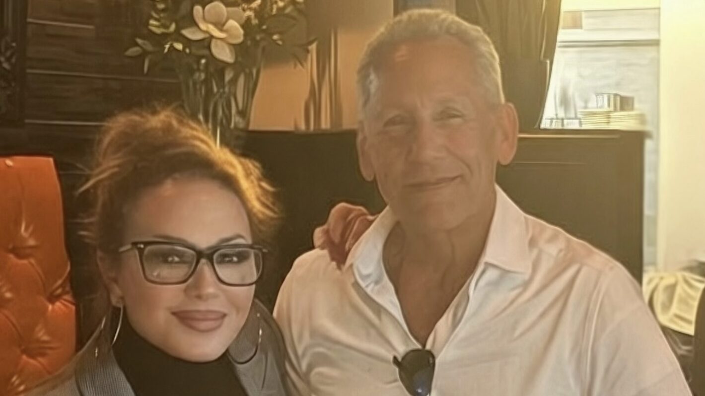 Leah Remini shares rare family photo as she reunites with ex-husband ...