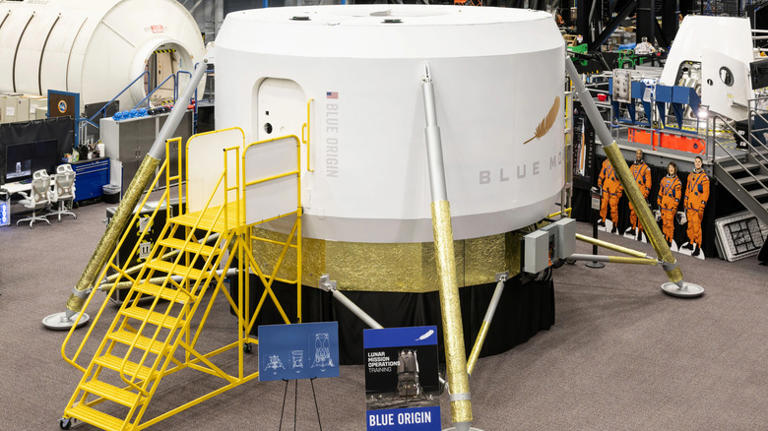 NASA is set to begin training with a prototype of Blue Origin's crew ...
