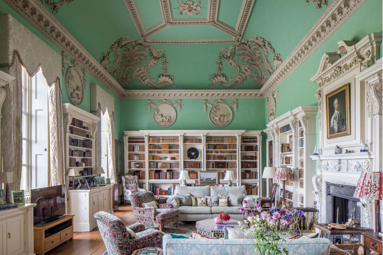 Country manor house once featured in C&TH cover shoot is up for grabs