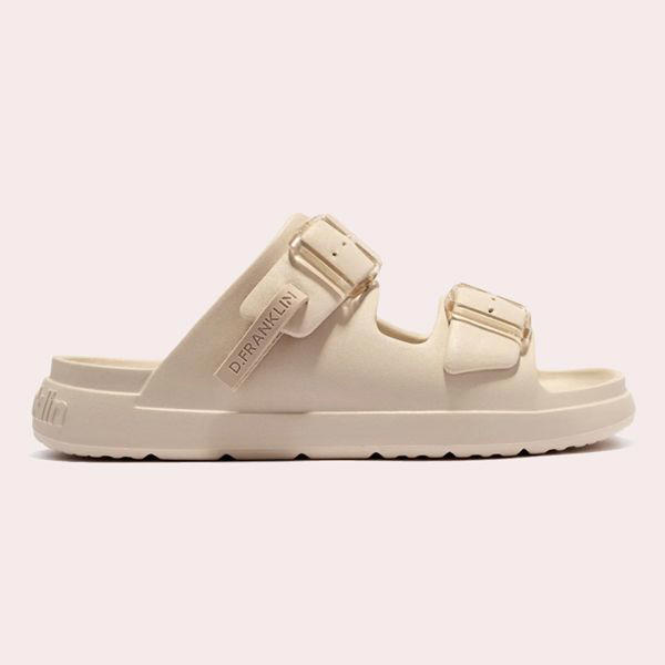 6 zapatos de verano preciosos y supertendencia para mujeres de más de 50 que buscan comodidad y ...
