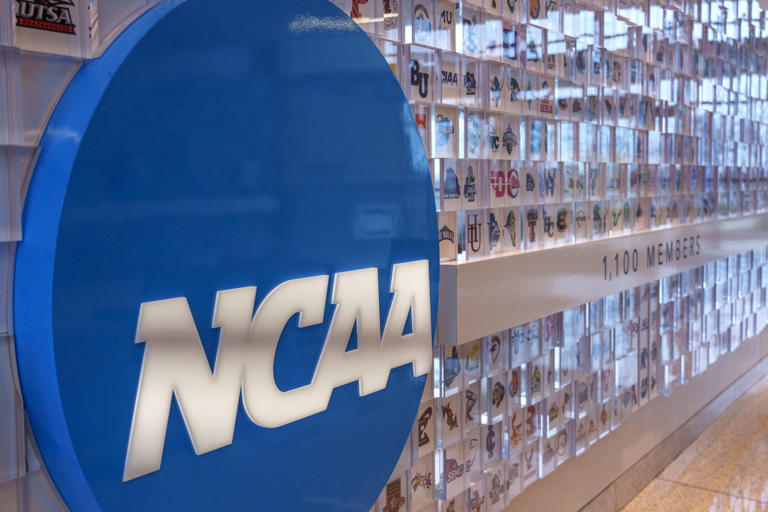 Congress introduces bipartisan bill to solve the NIL/transfer portal issues