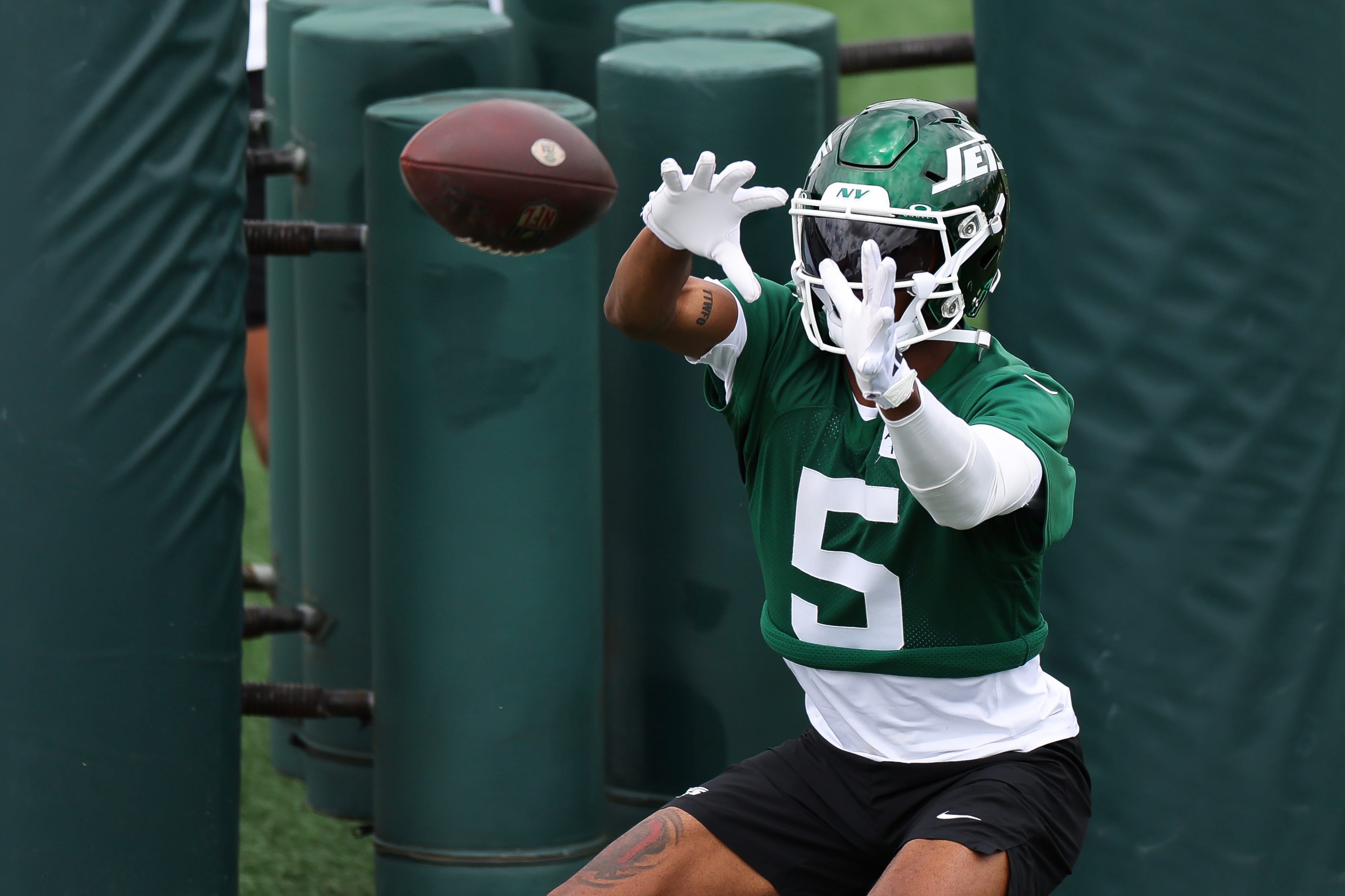 Highlights from New York Jets OTAs as spring practices begin