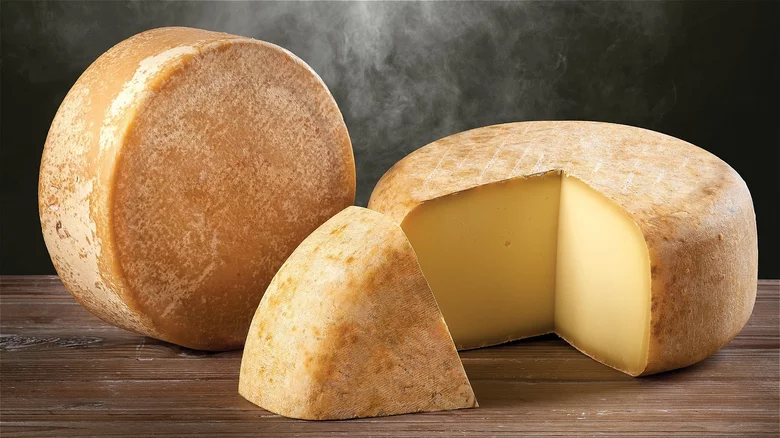 America accidentally produced 1.4 billion pounds of extra cheese