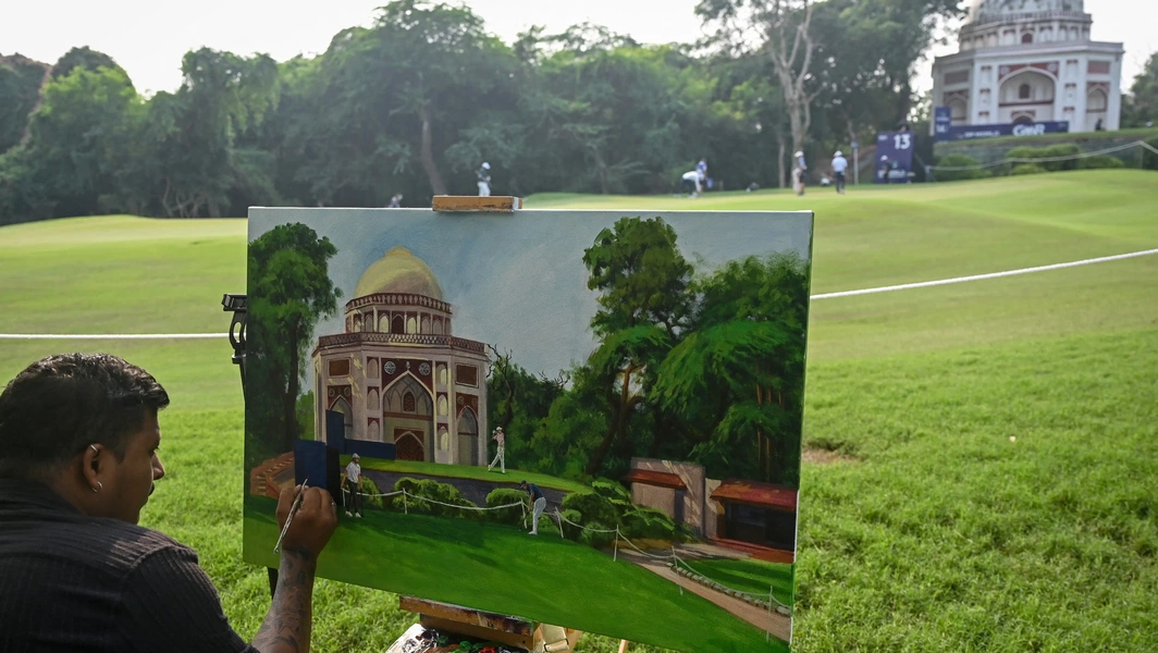 SC pauses sealing order for Delhi Golf Club till July 22