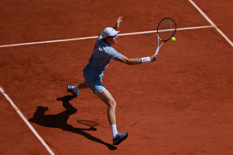 French Open favourite Sinner battles heat, Kouame bids for history
