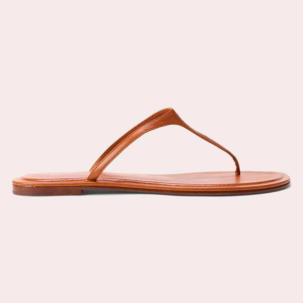 6 zapatos de verano preciosos y supertendencia para mujeres de más de 50 que buscan comodidad y ...
