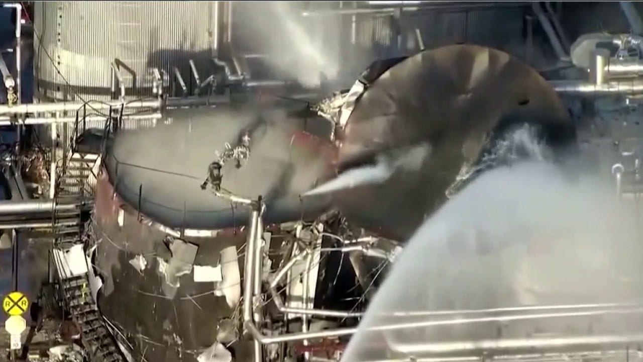 Explosion sparks massive fire at Stickney industrial plant