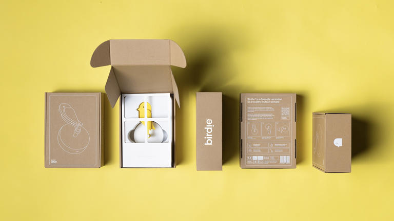 This smart bird detects poor air quality before coming back to life ...