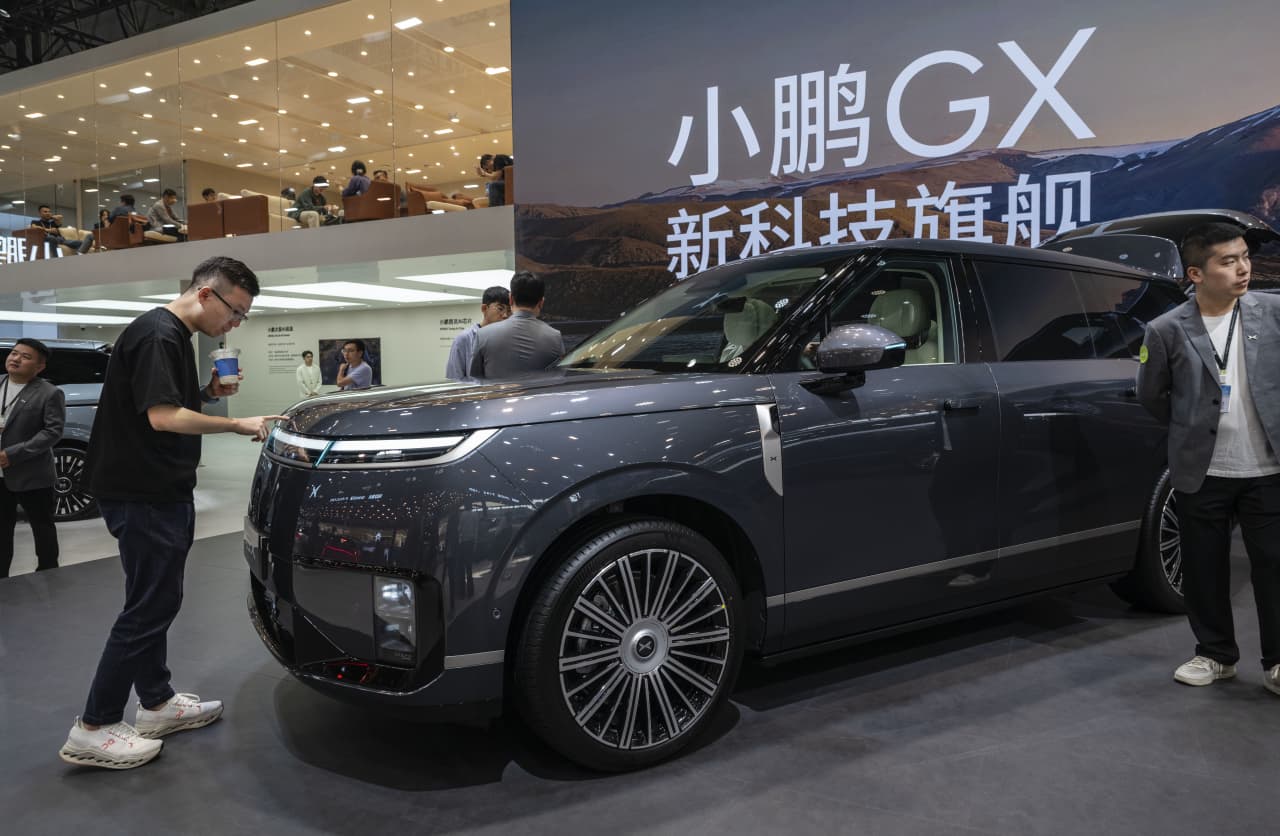 Li and XPeng both miss earnings estimates. One Chinese EV maker’s stock ...