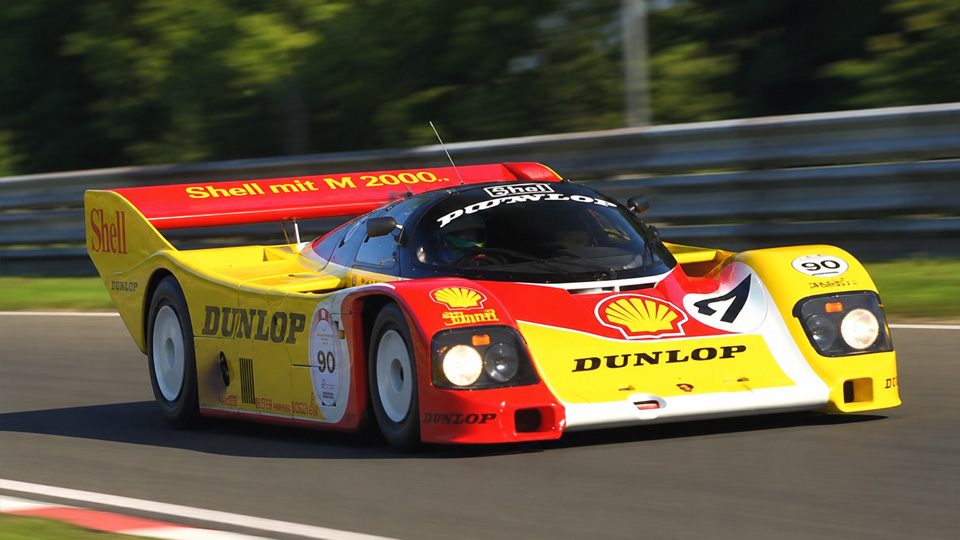 How loud is the 1987 Porsche 962C under full boost acceleration?