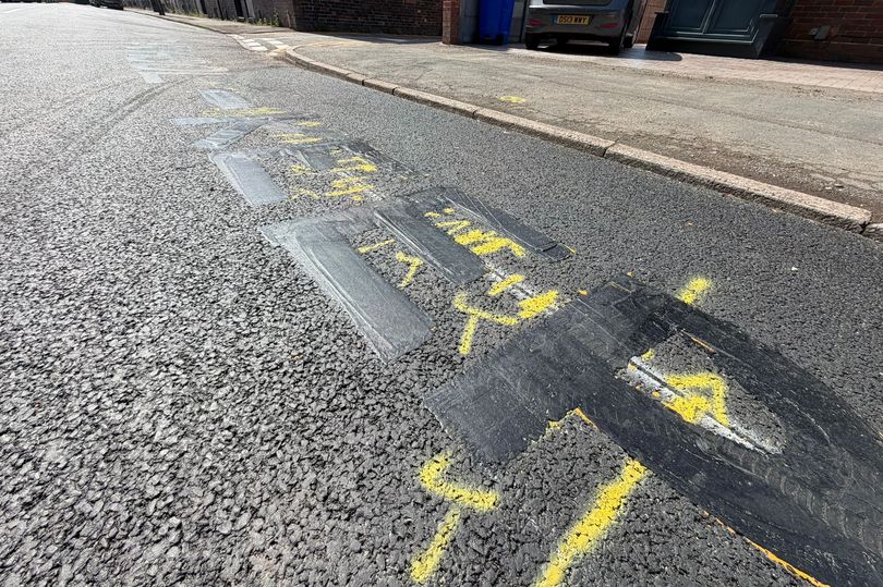 Council 'sorry' over school sign blunder
