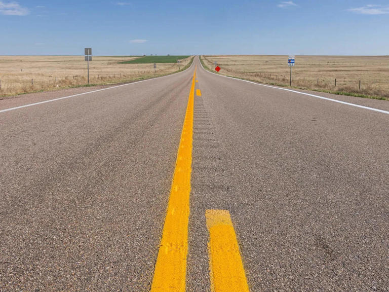 NHAI lines up 17 highway assets spanning 1,692 km for monetisation in FY27