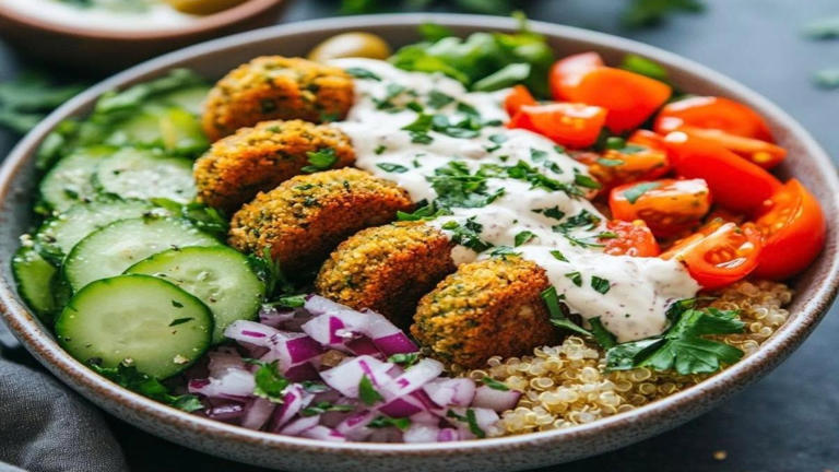 The falafel bowl trend taking over healthy kitchens across America