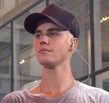 Justin Bieber’s 'Ice Out' pin comes back to haunt him in Palantir rumor ...