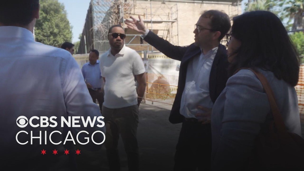 Mayor Johnson and Chicago delegation arrive to meet with pope in Rome