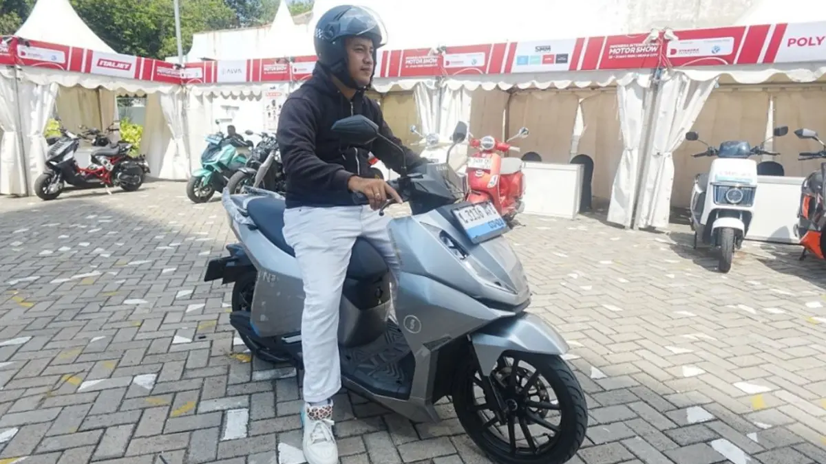 Pilihan Motor Listrik Premium Arek Suroboyo: Tak Sekedar Menjual, ALVA ...