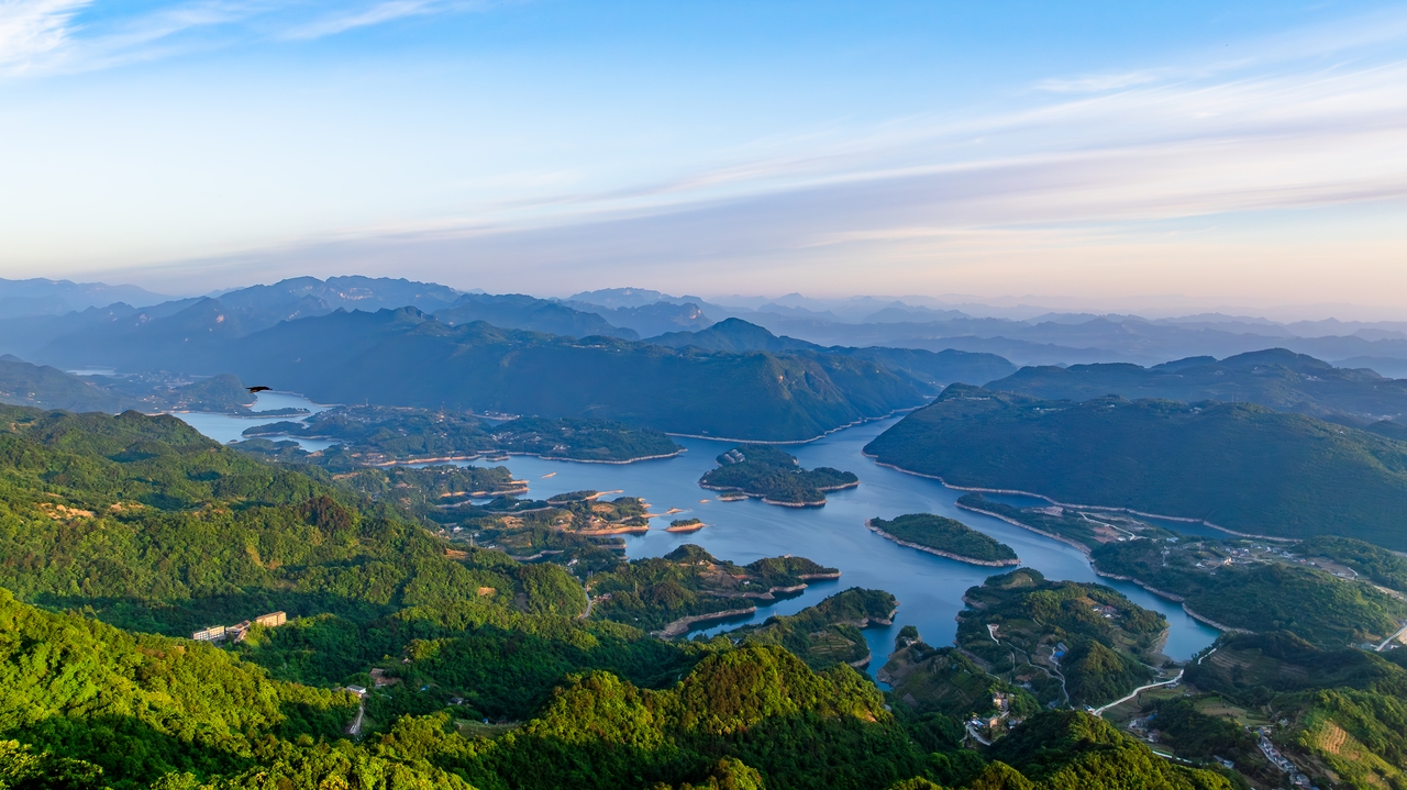 航拍湖北长阳清江国家湿地公园