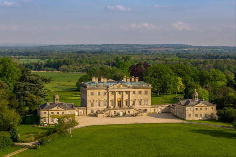 Country manor house once featured in C&TH cover shoot is up for grabs