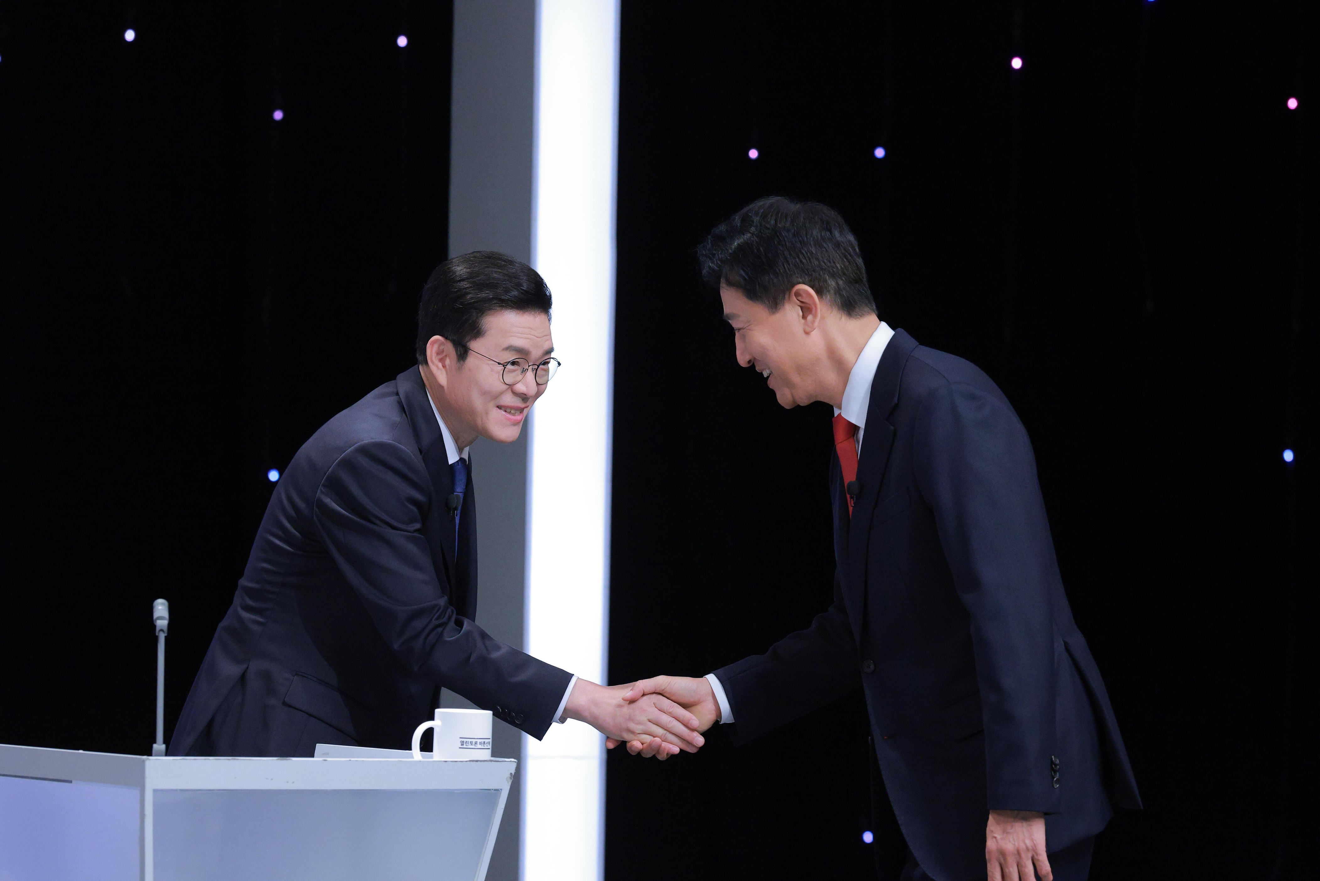 Chong, Oh clash in sole Seoul mayoral debate