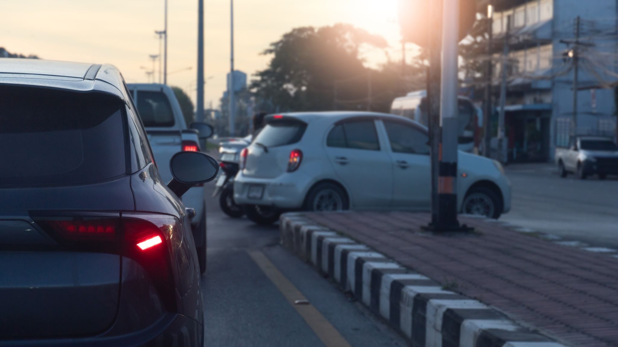 ¿Se permiten flechas de coche con luces rojas? Entiende por qué algunos ...