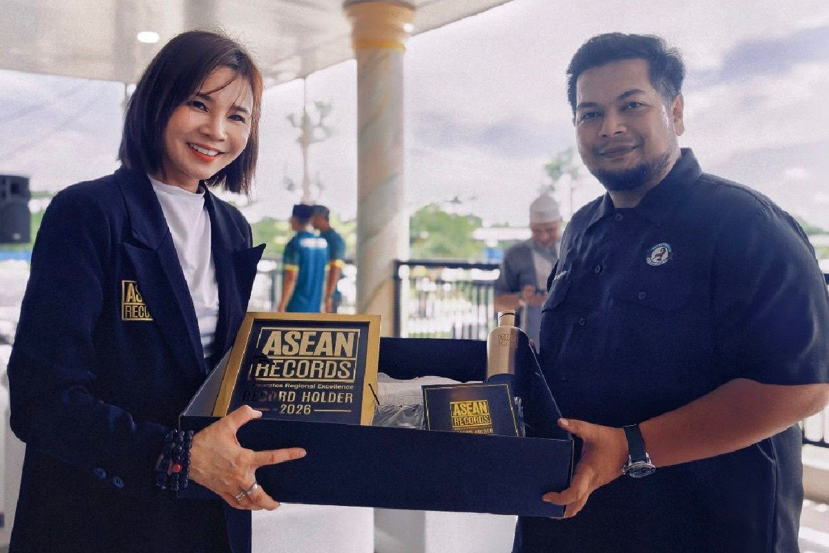 Aliyah Rizq raih penghargaan ASEAN dan Asia Records melalui Asia Mega ...