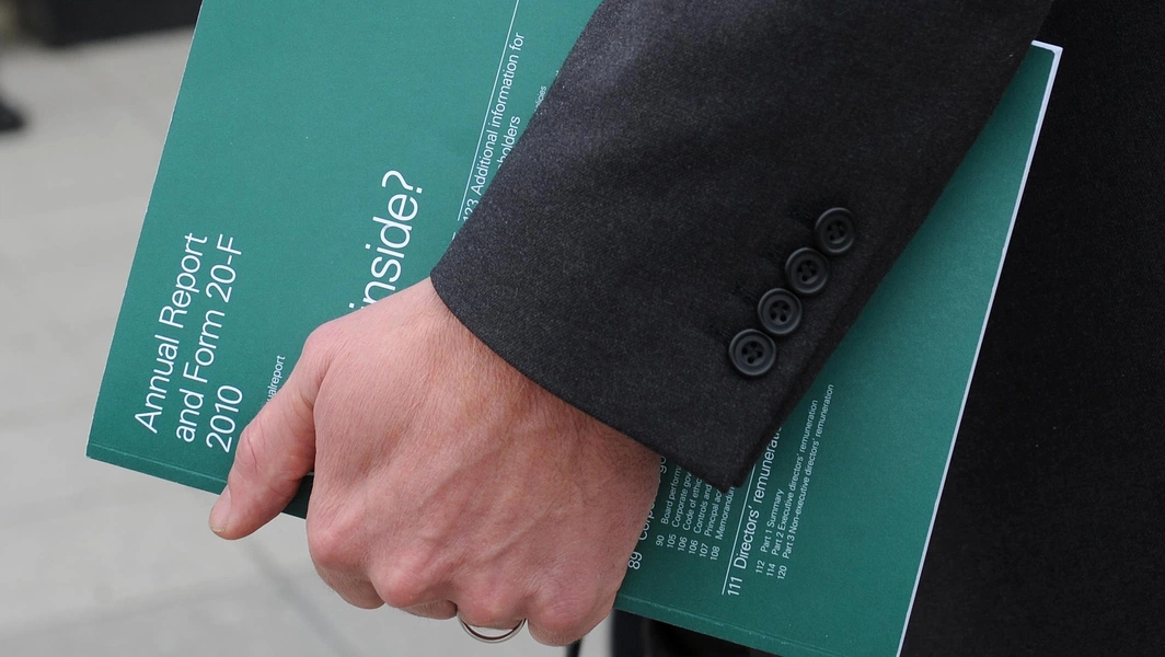 Ousted BP chair rejects conduct claims, mulls legal fight