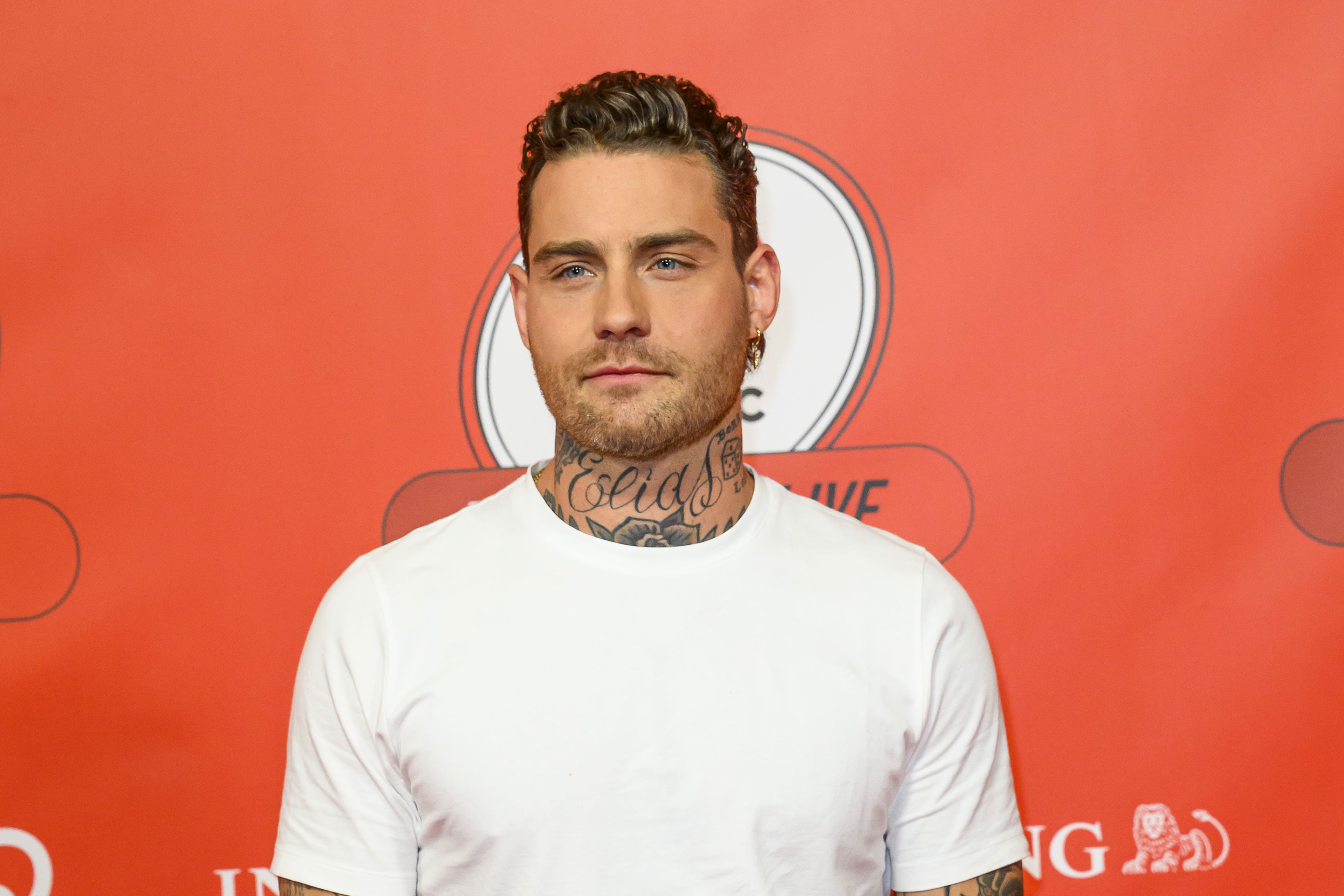 Douwe Bob legt uit waarom hij na 17 jaar stopt met antidepressiva: 'Ik ...