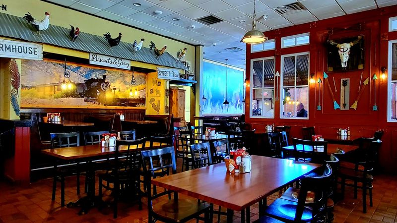 This Texas cafe is known for biscuits and gravy done right