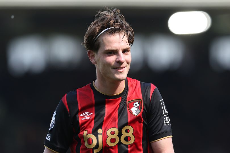 Alex Scott transfer decision made after Man United links to Bournemouth ...