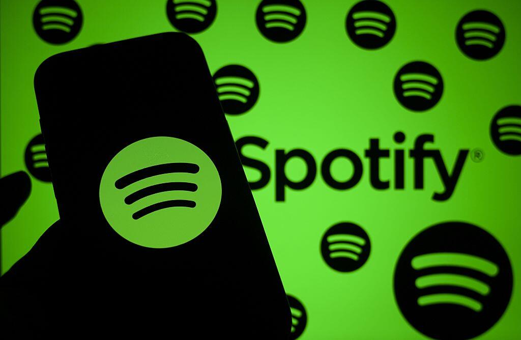 Spotify now lets you cut, edit and save podcast clips