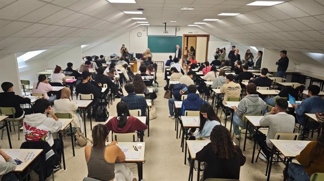 Un total de 5.157 estudiantes se examinan de la PAU en Asturias a ...