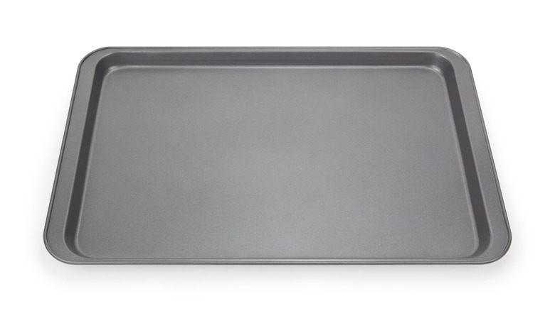 How different types of pans affect your cakes