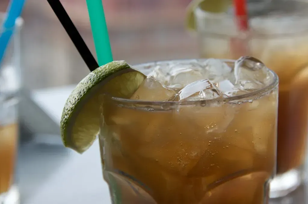 After 12 years behind the bar, these 8 drinks are a huge red flag for ...