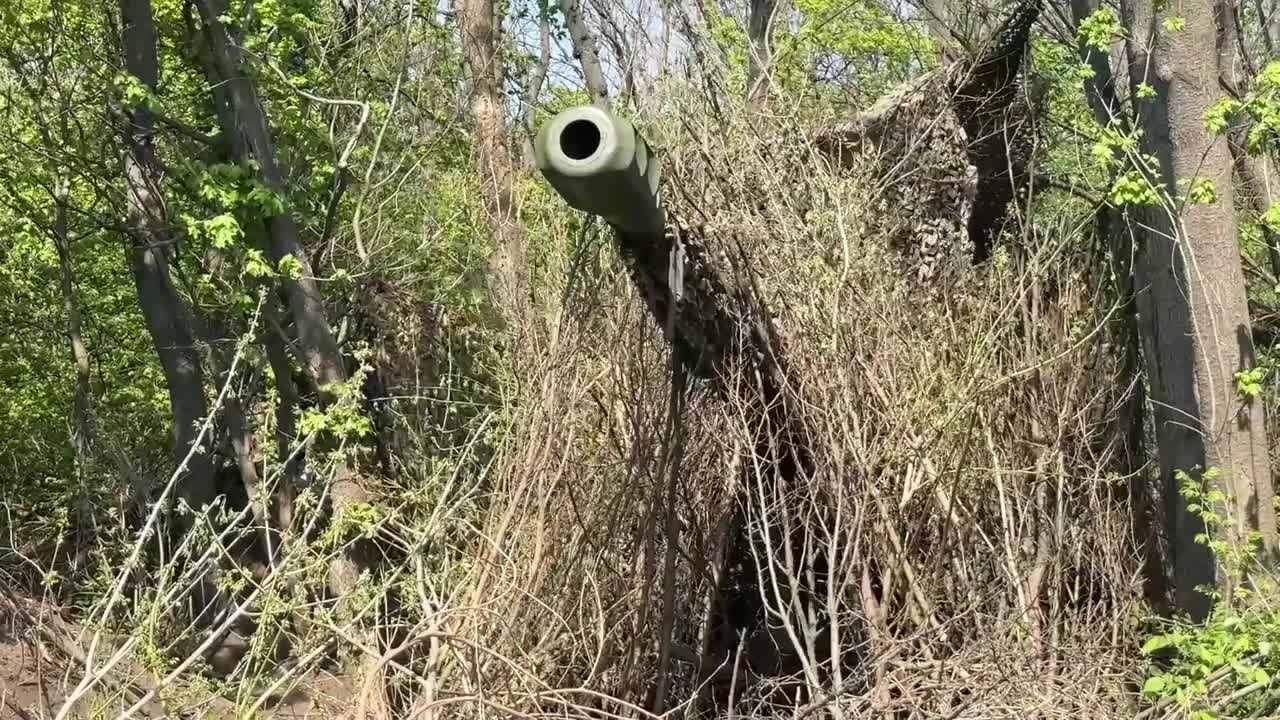 Russia claims it hit Ukrainian stronghold using Msta-S self-propelled ...